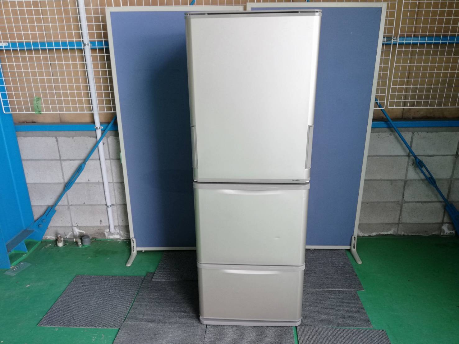 千葉県/柏市/出張買取/SHARP/シャープ/2015年製/ノンフロン冷凍冷蔵庫/350L/3ドア/SJ-WA35A-N | の出張買取事例 | 出張買取・不用品回収 | リサイクル本舗
